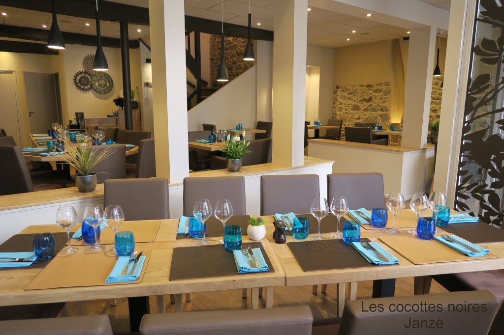 Set de table rectangulaire en simili cuir